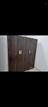 Armoire 3 porte acheté à Wassel à Djibouti