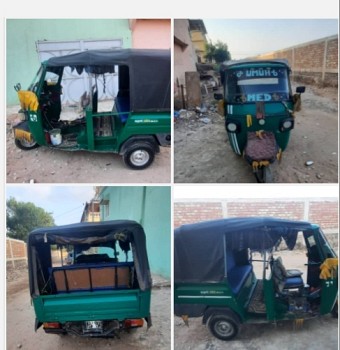 Bajaj Piaggio 3 places, bon état à Djibouti