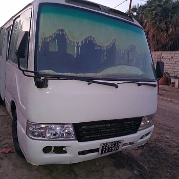 Bus Rosa 25 places en bon état à vendre à Djibouti
