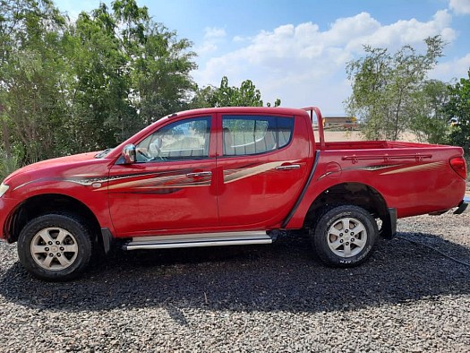A VENDRE PICK UP L200 ROUGE à Djibouti