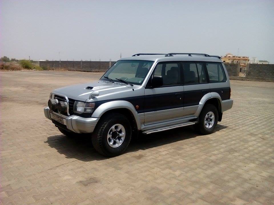 Mitsubishi pajero chassis long à Djibouti